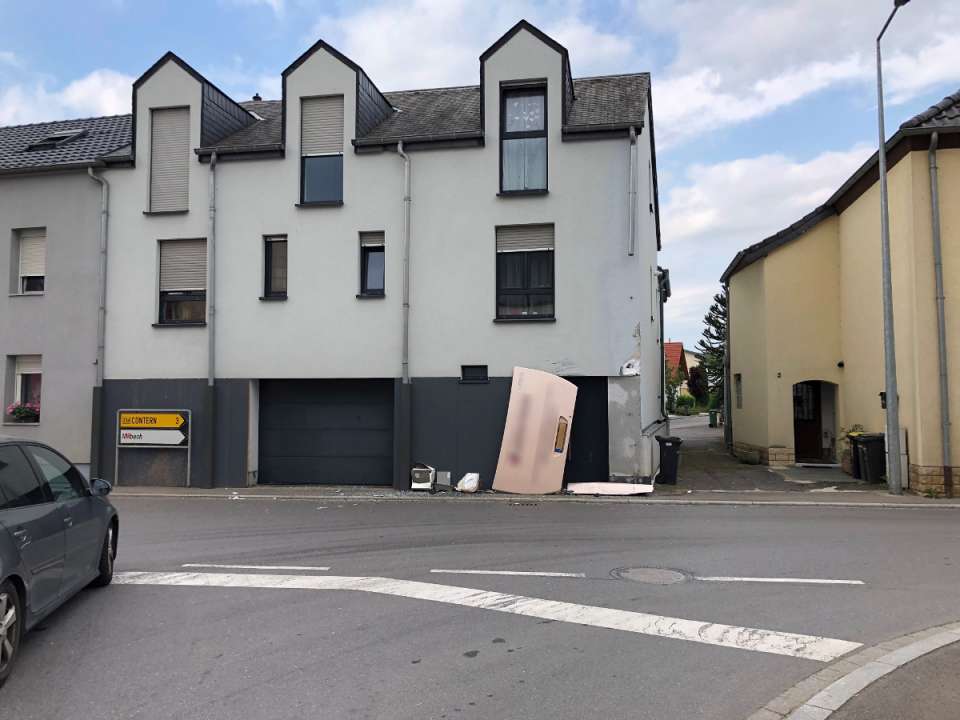 Schülerbus verunfallt in Moutfort - Actualités - Portail de la Police ...